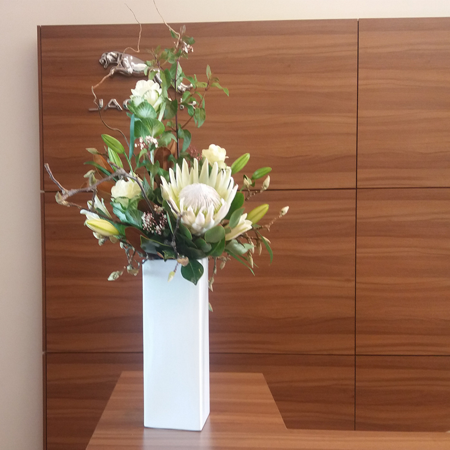 Auckland florist can deliver flowers on Auckland today.